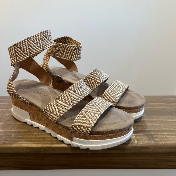 Pierre Dumas | Shoes | Pierre Dumas Drake Woven Wedge Flatform Sandal ...